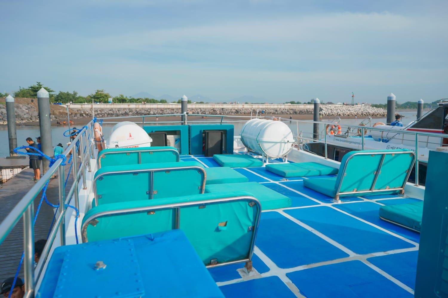 Crystal Ocean 71 fast boat transfer from padangbai to Gili's and ...